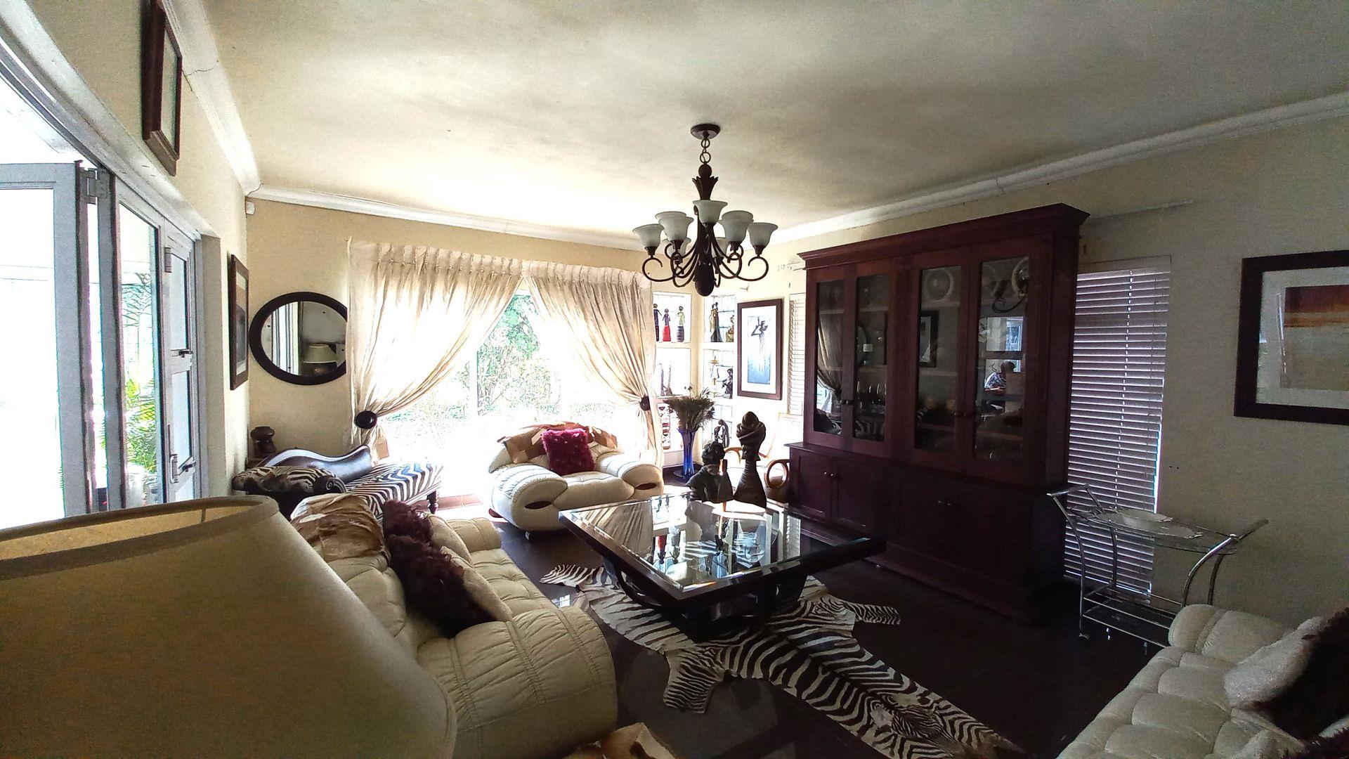 4 Bedroom House for sale in Sunward Park - P24-114354597