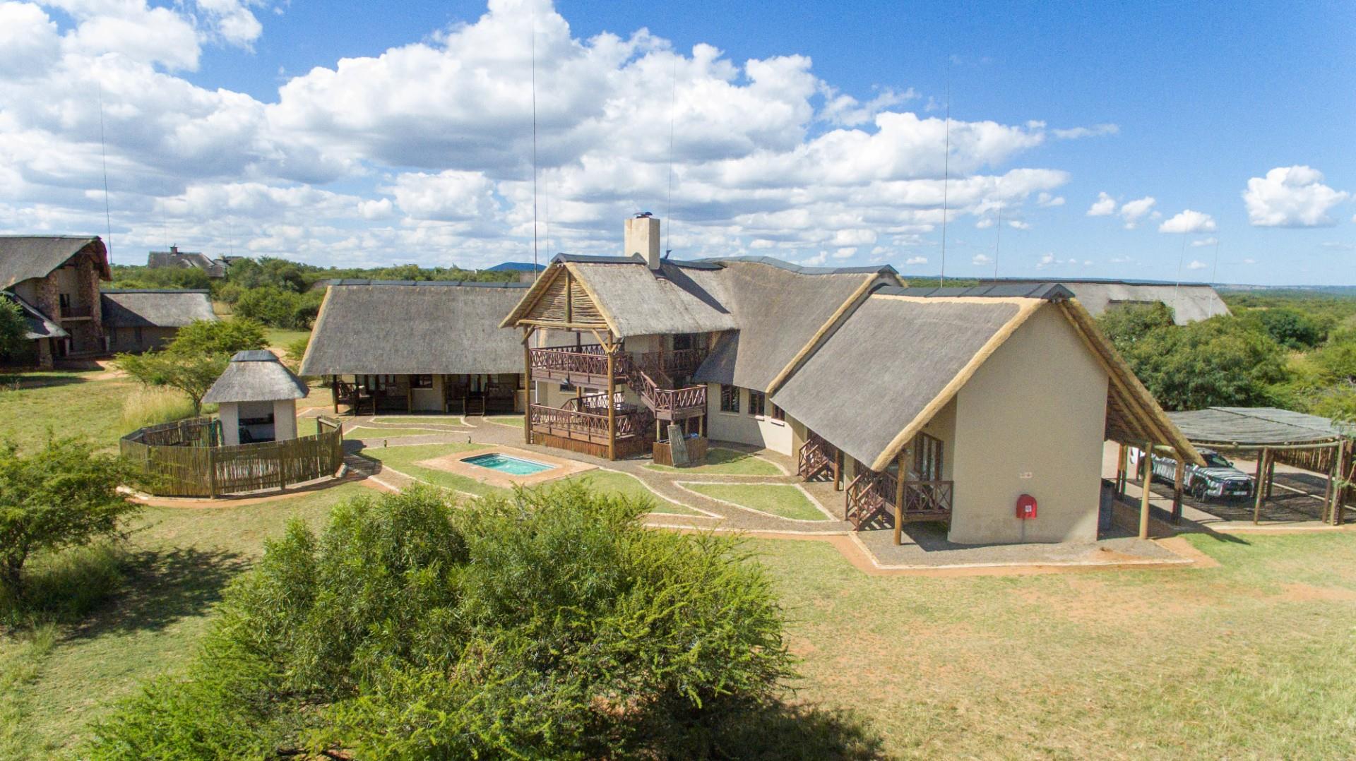 4 Bedroom House for sale in Zebula Golf Estate - P24-114402296