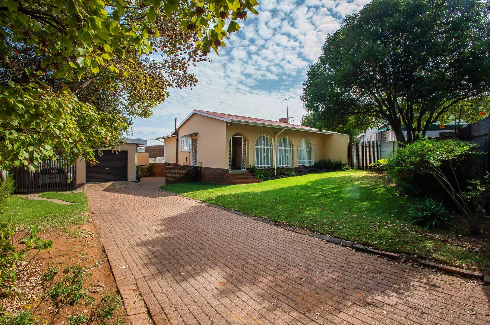 Roodepoort West Property : Property and houses for sale in Roodepoort ...