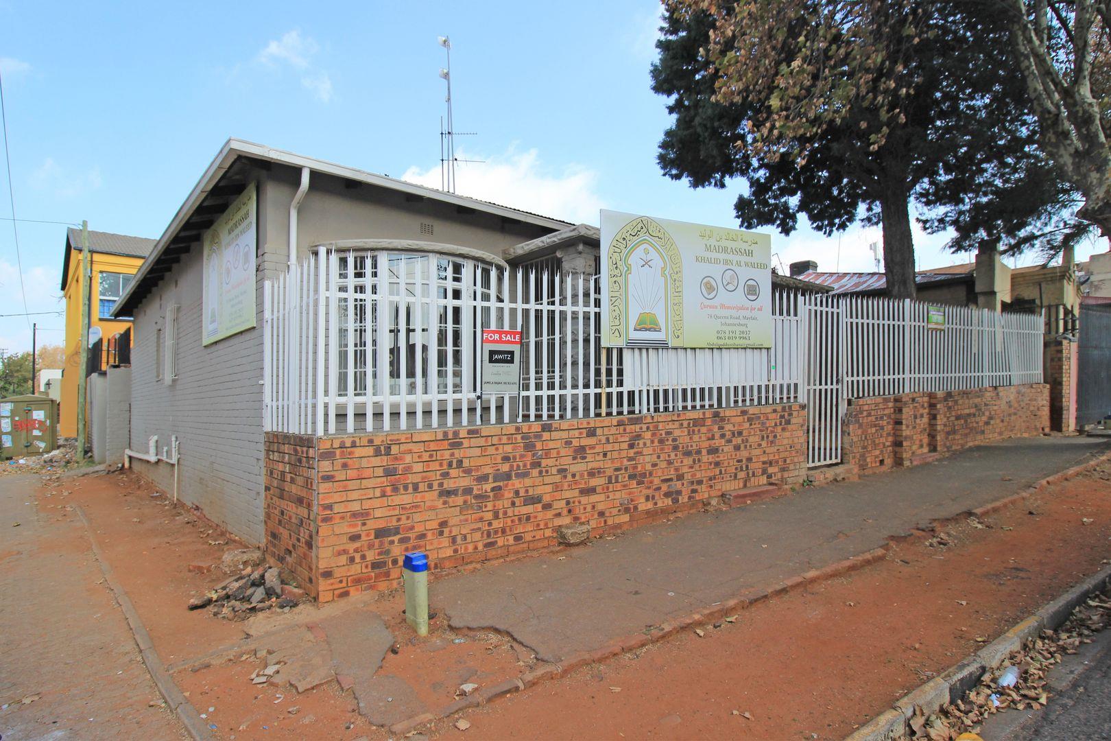 4 Bedroom House for sale in Mayfair - P24-114462750