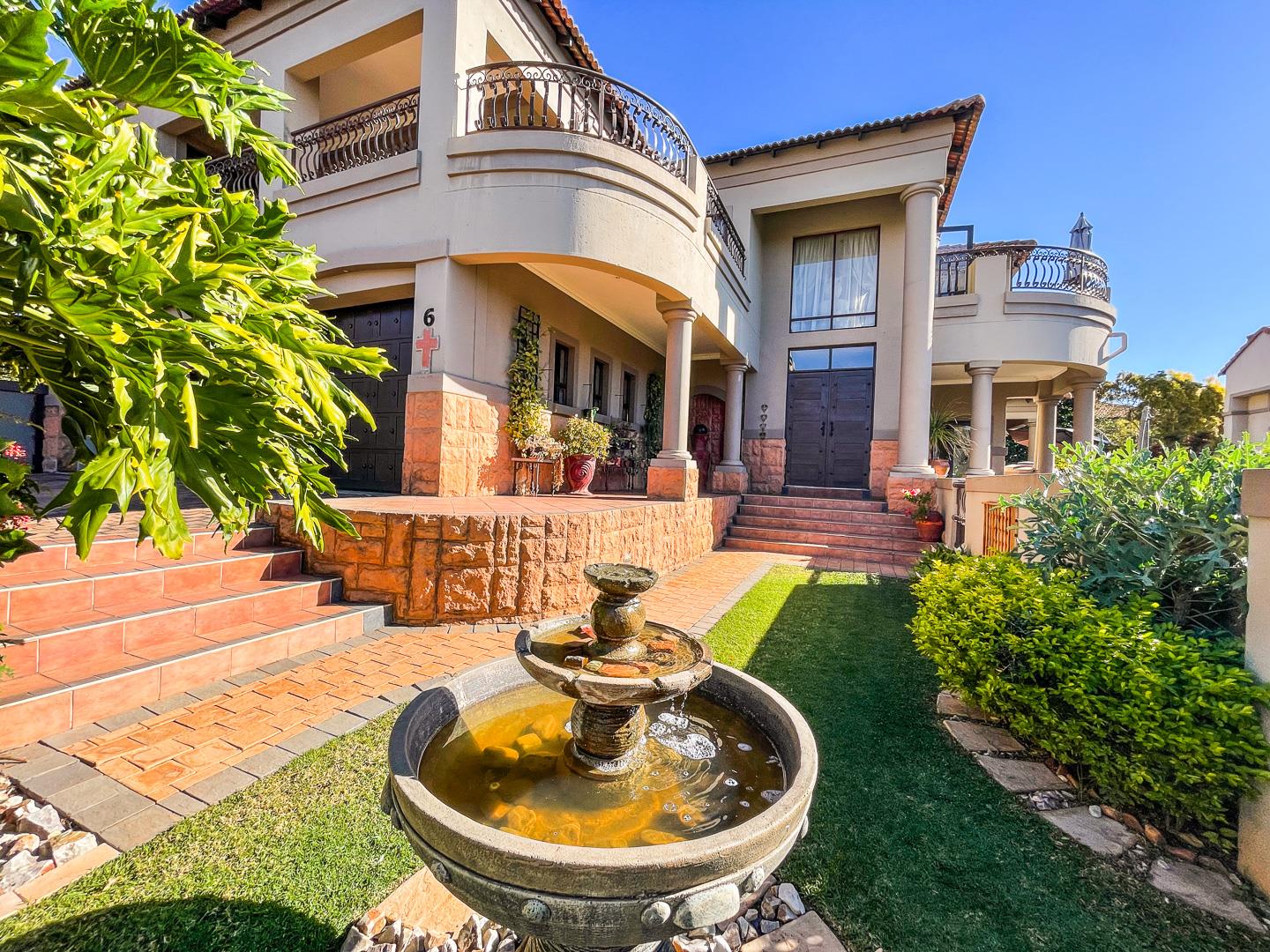 5 Bedroom House for sale in Midstream Estate - P24-114540131