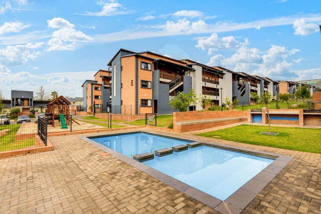 Waterfall Hills Mature Lifestyle Estate Property : Property and houses ...