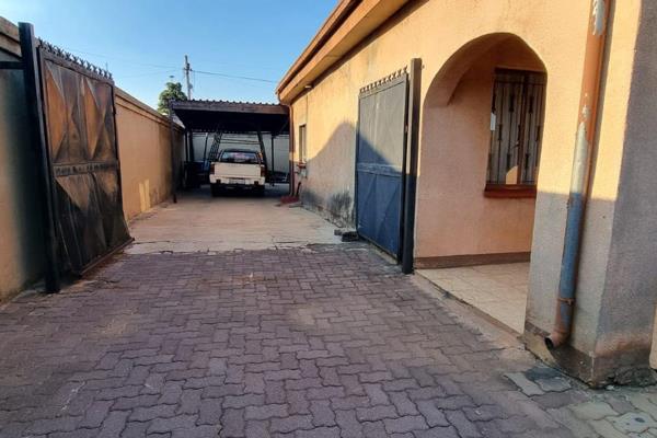 Mofolo Central Property : Property and houses for sale in Mofolo ...