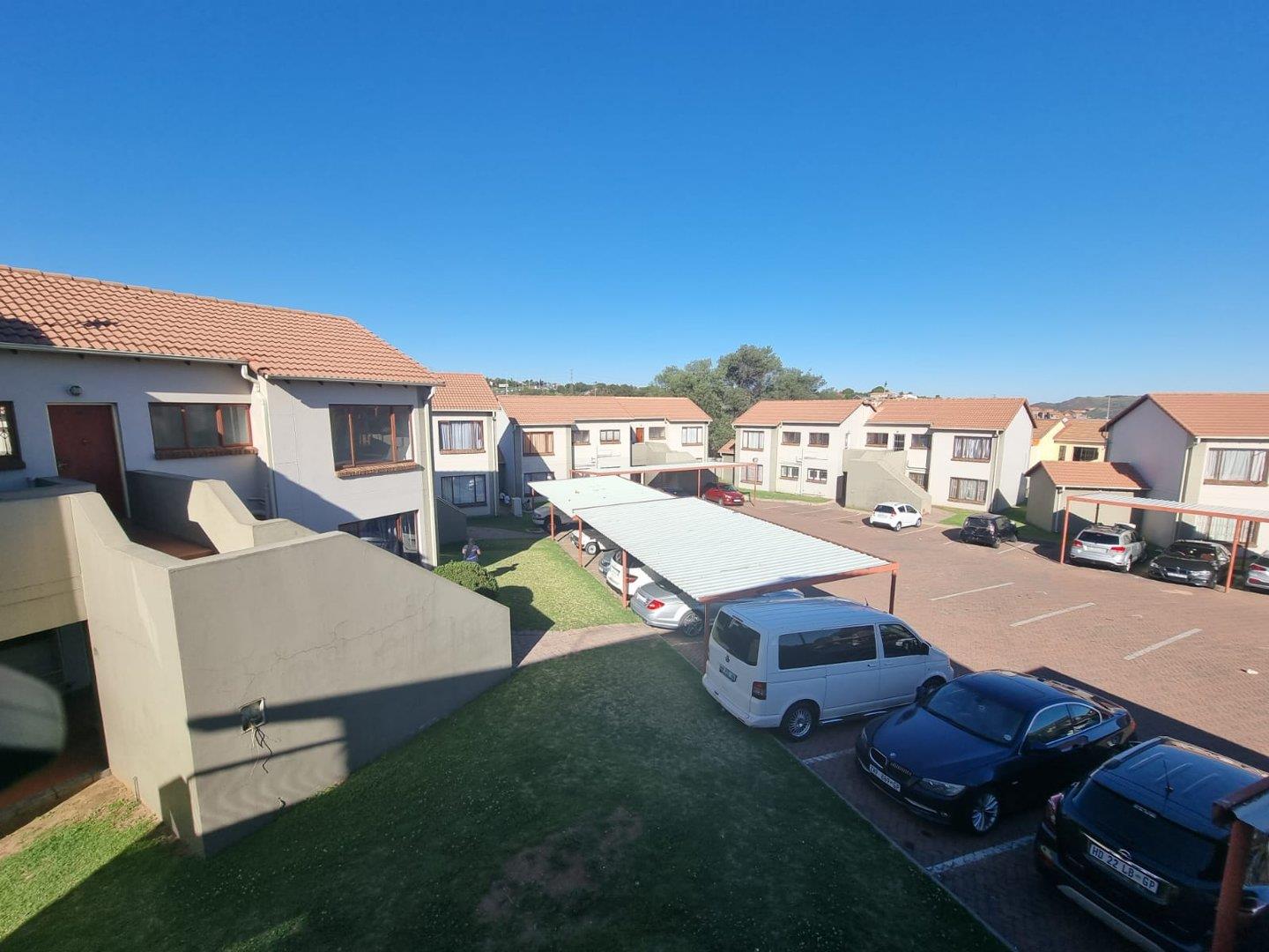 Mondeor Property : Townhouses to rent in Mondeor : Property24.com