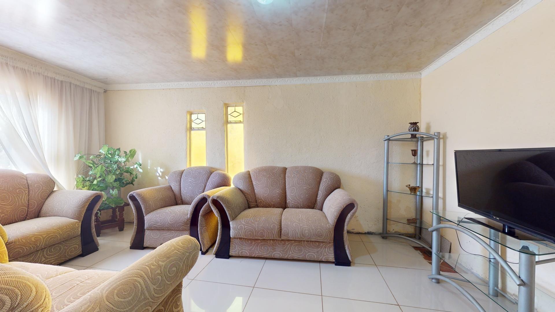 3 Bedroom House for sale in Promosa - P24-114730246