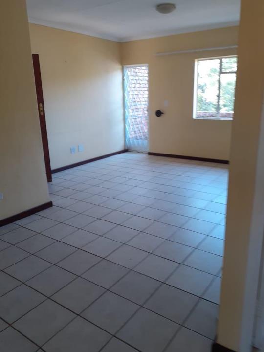 2 Bedroom Apartment / flat for sale in Amandasig - P24-116893656