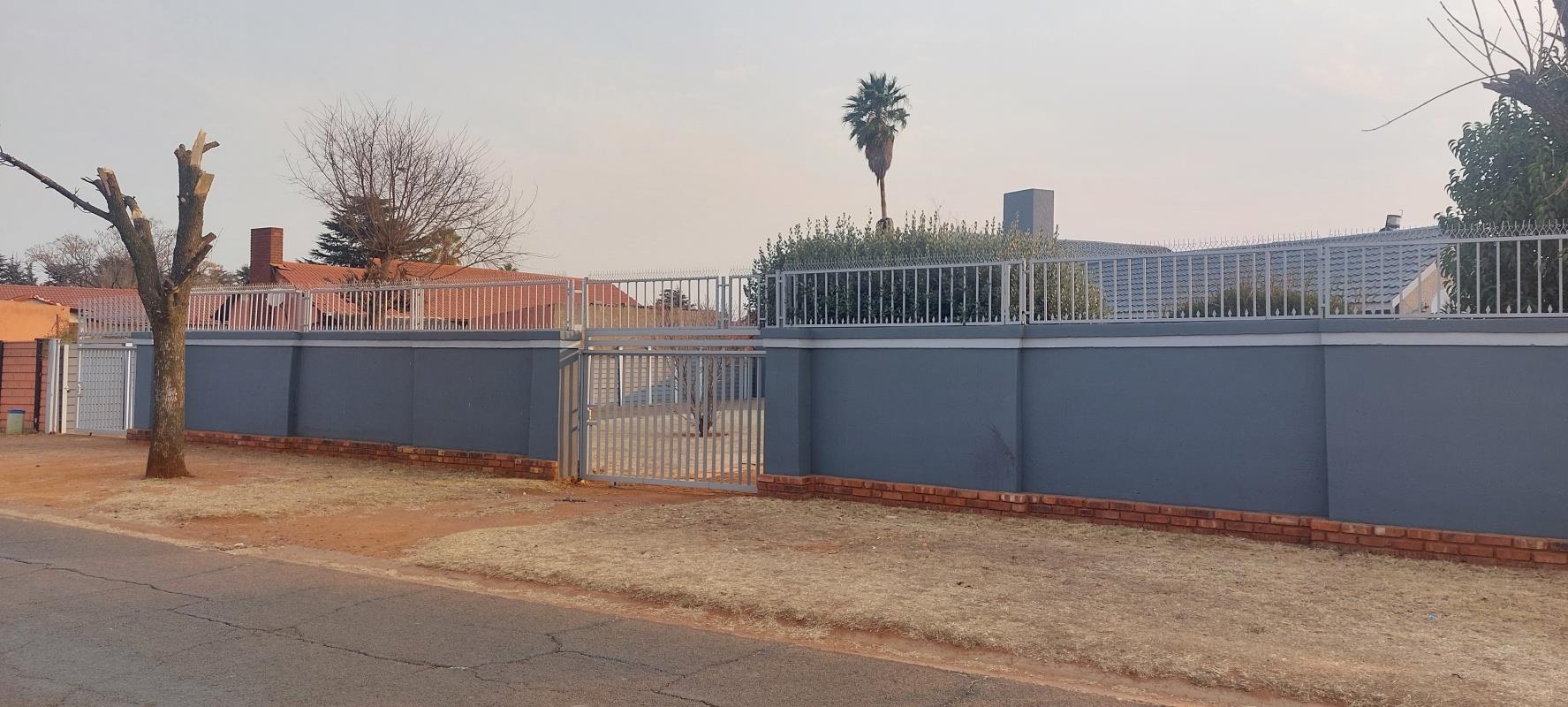 Rondebult Property : Property and houses to rent in Rondebult ...