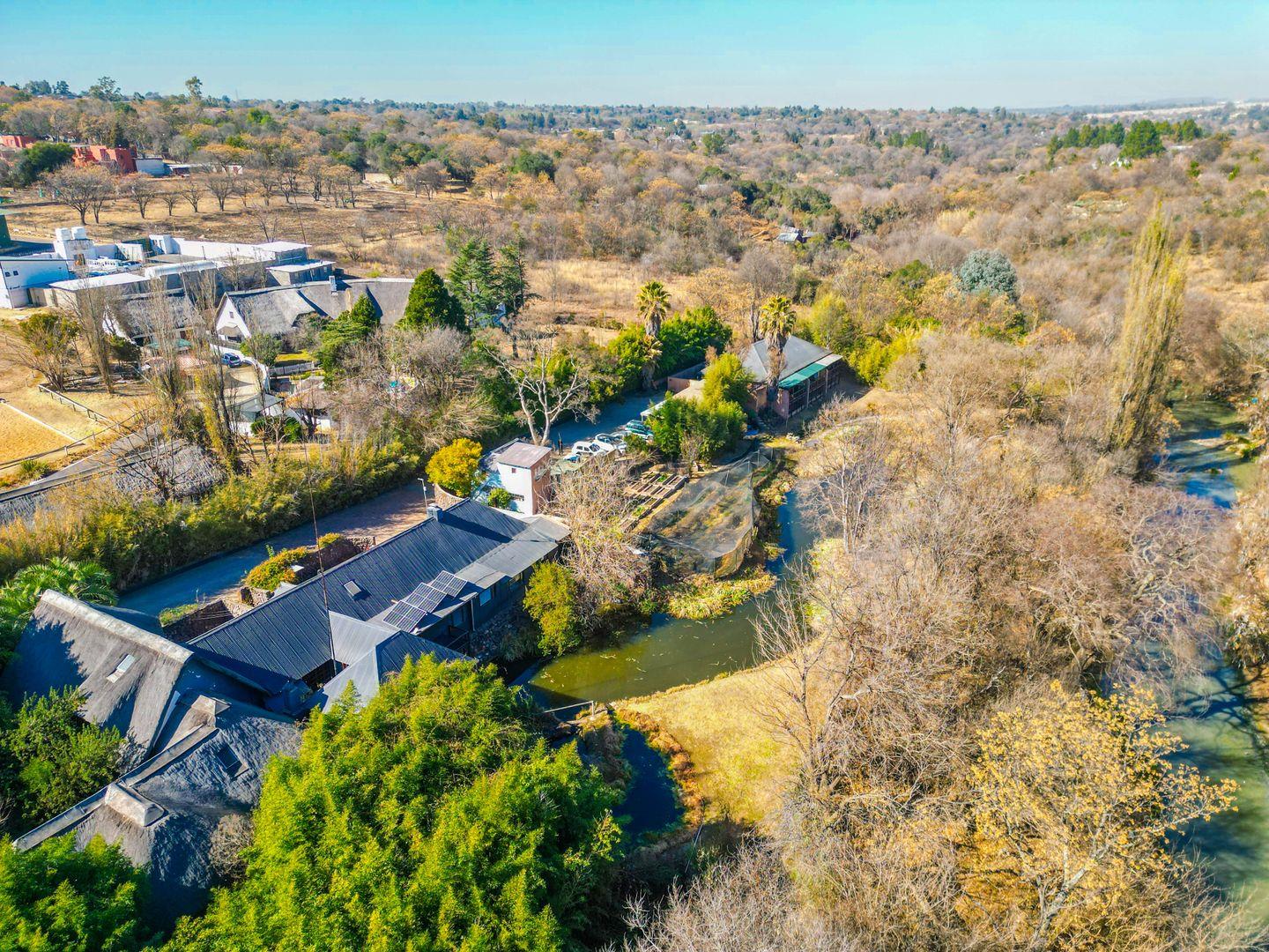 10 Bedroom House for sale in Chartwell - P24-114754068