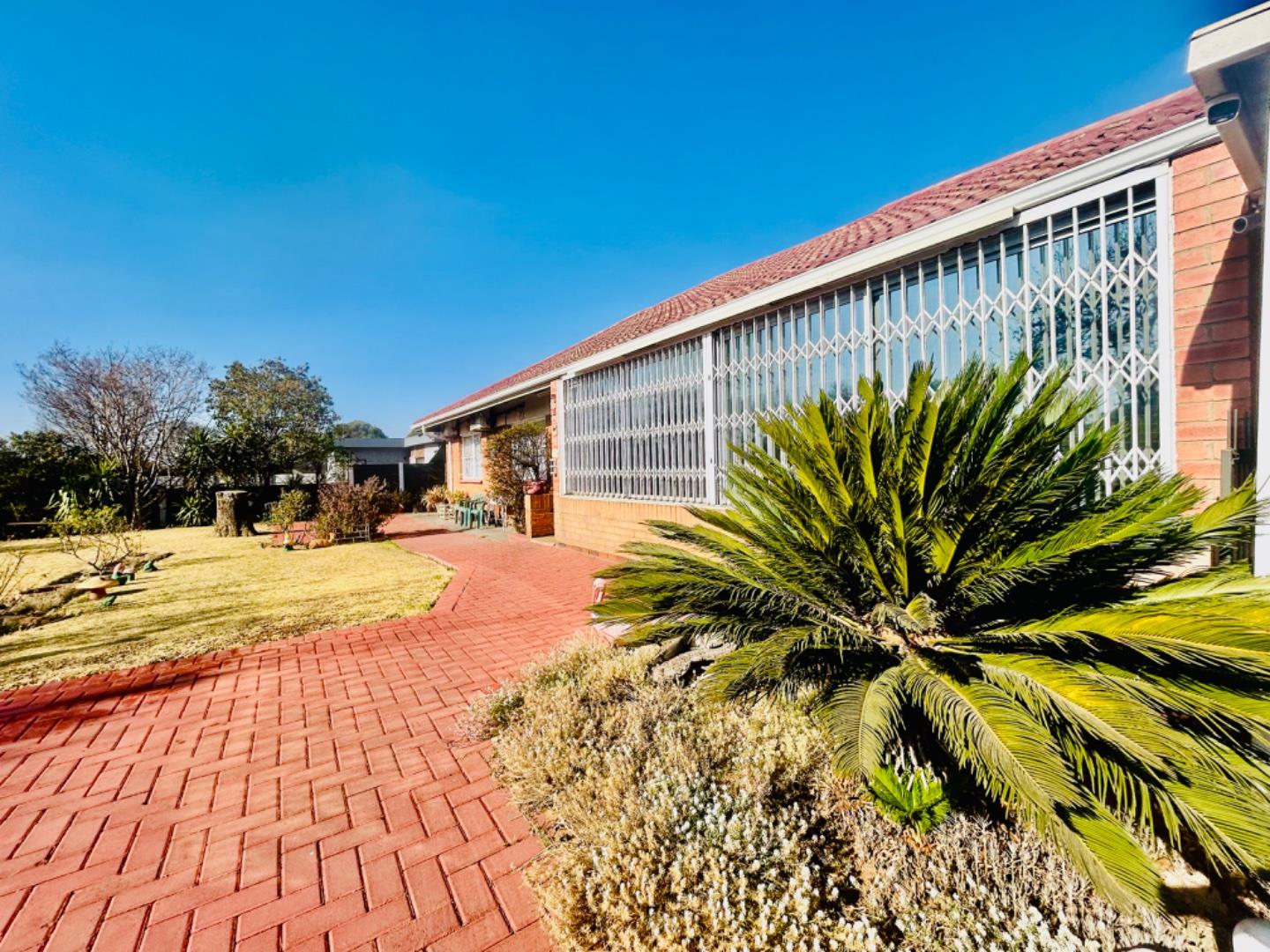 3 Bedroom House for sale in Vanderbijlpark SE 2 - P24-114769320