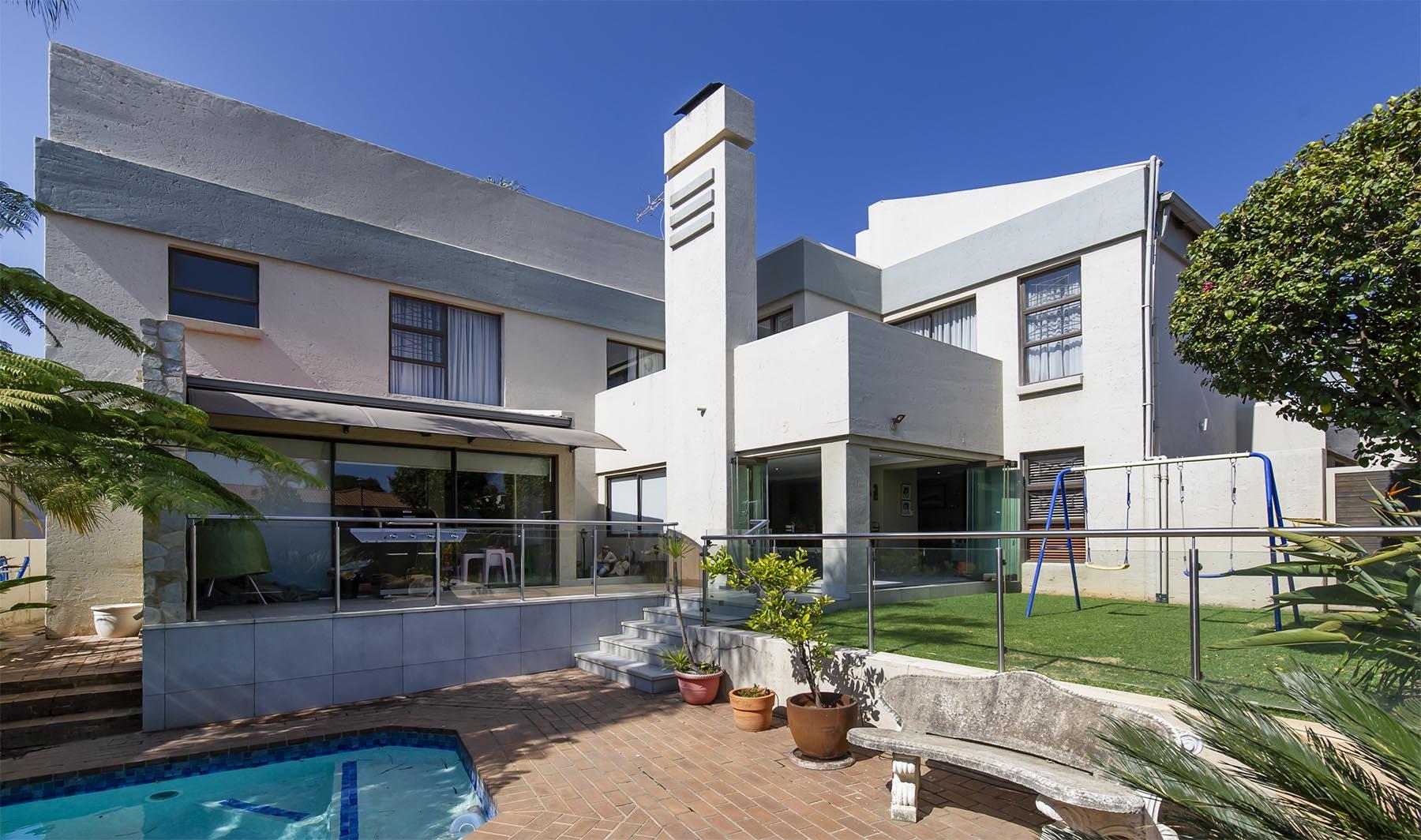 4 Bedroom House for sale in Linksfield - P24-114771597