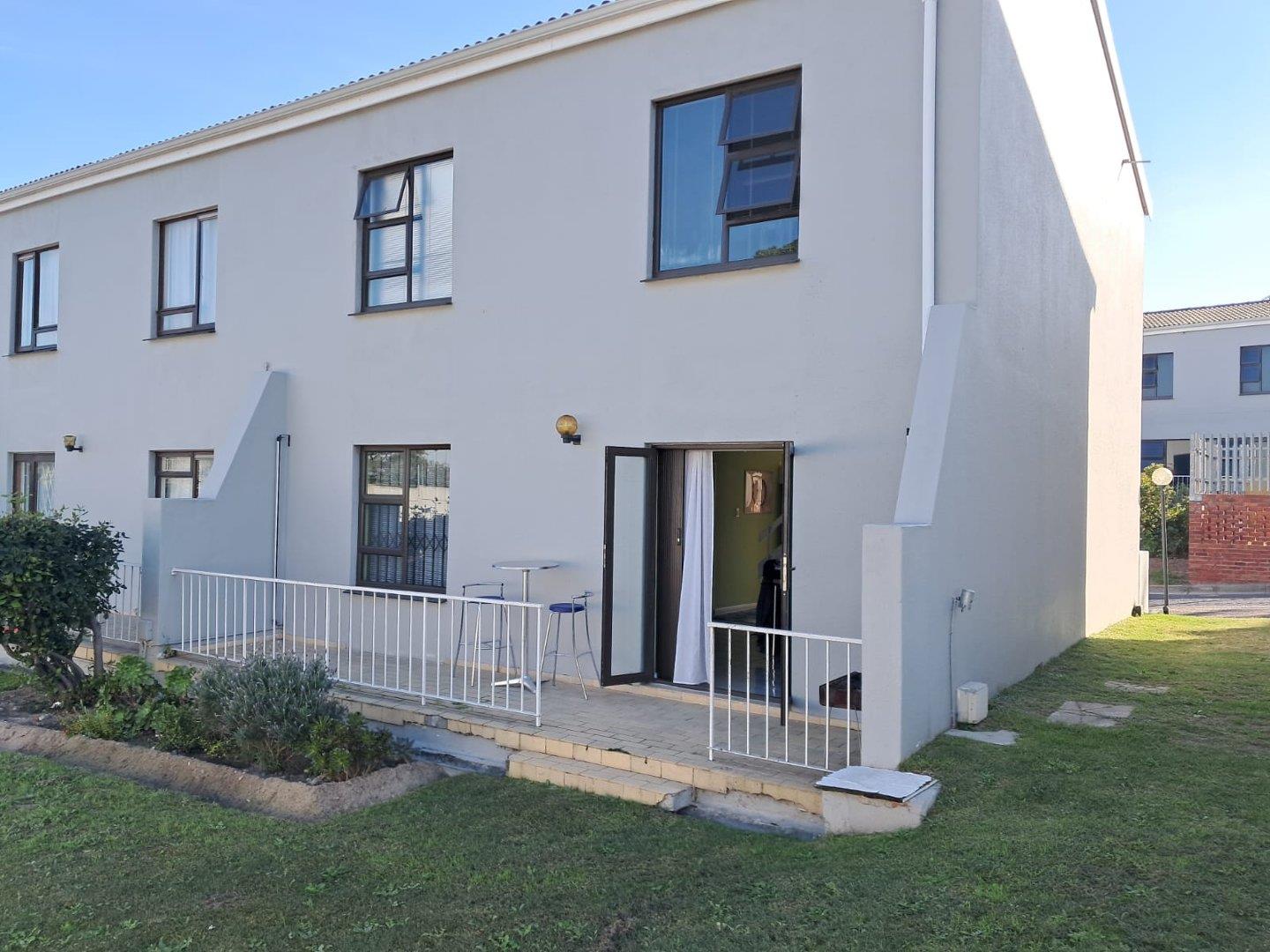 Townhouses for sale in Parow : Parow Property : Property24.com