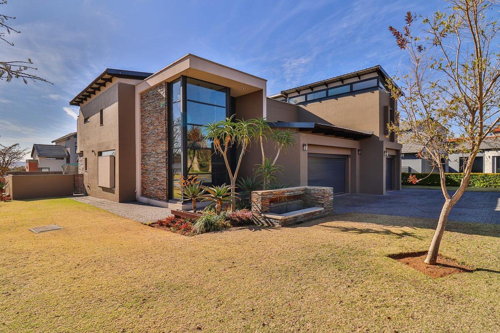 4 Bedroom House for sale in Copperleaf Estate - P24-114789744