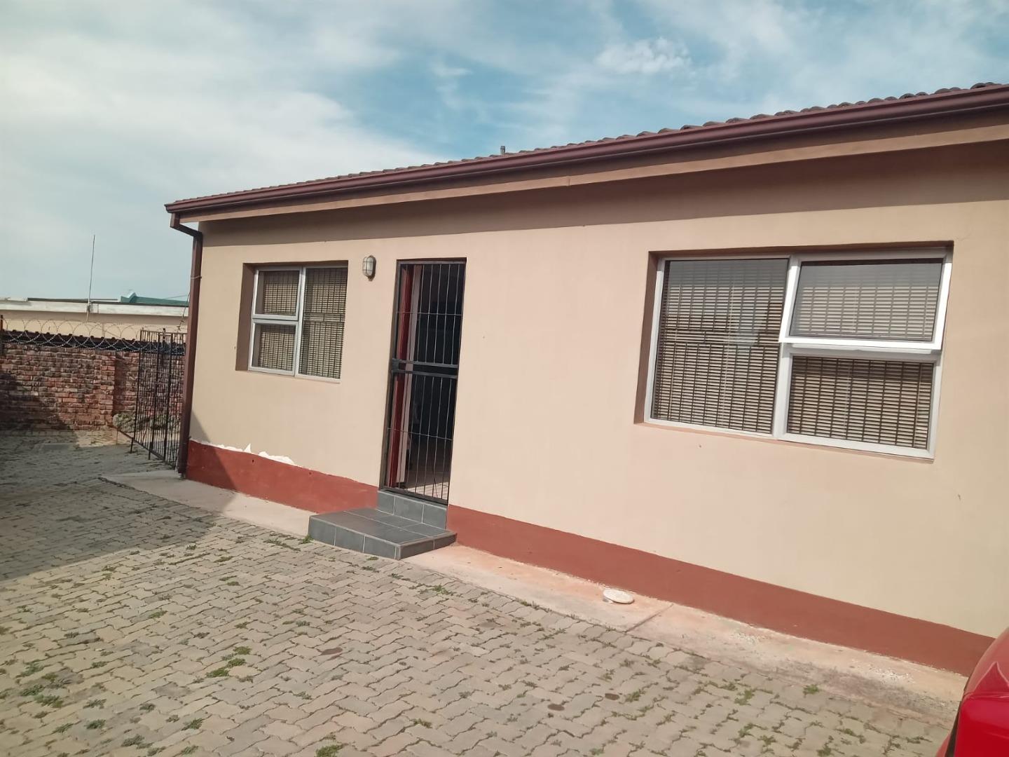Mountain View, Uitenhage Property : Property and houses for sale in ...