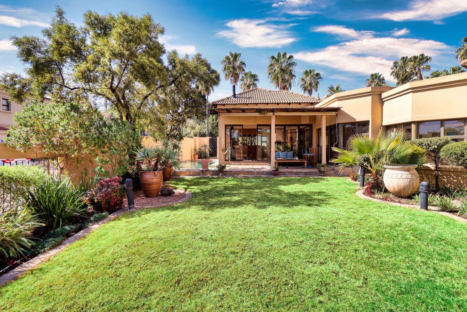 4 Bedroom House for sale in Dainfern Ridge - P24-114800965