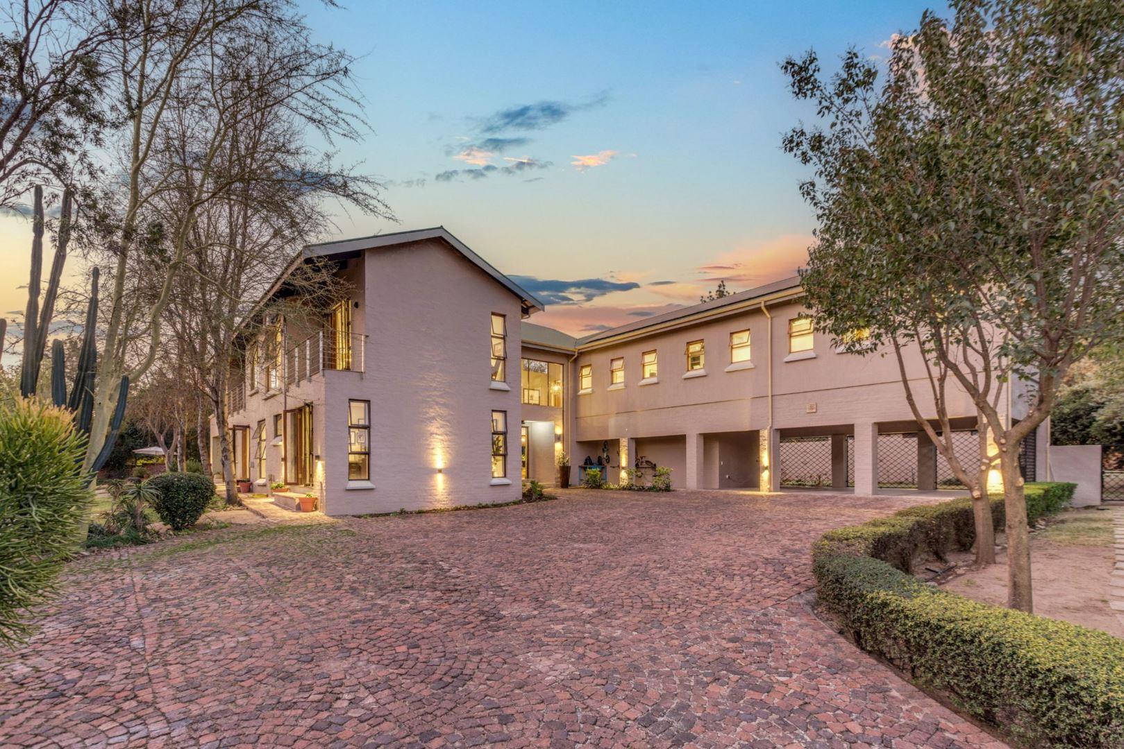 5 Bedroom House for sale in Fourways - 21 Duff Road - P24-114813437