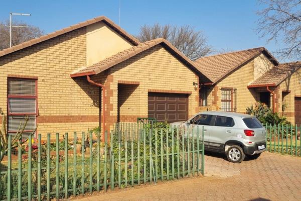 Pierre Van Ryneveld Property : Townhouses for sale in Pierre Van ...