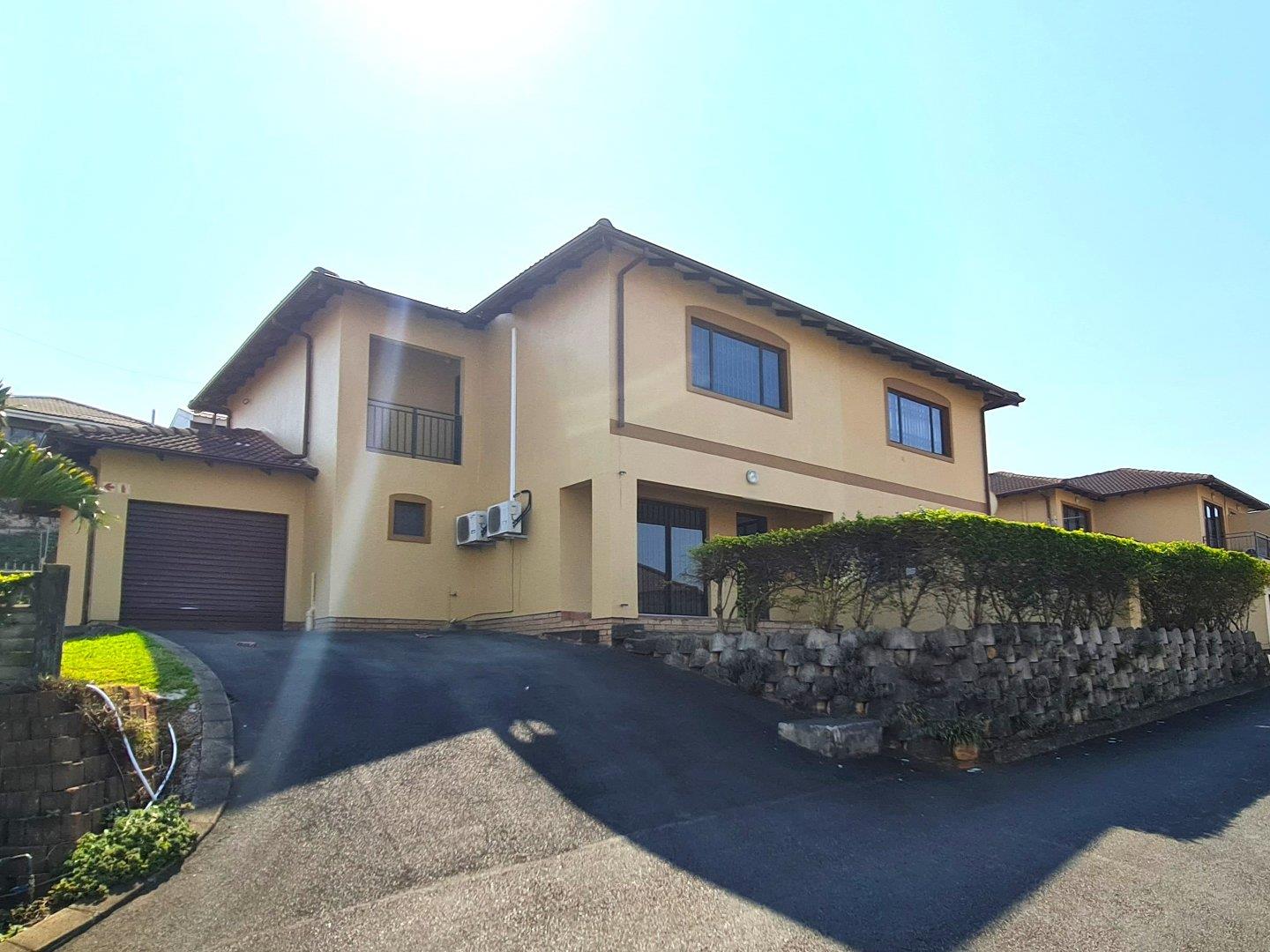 3 Bedroom Townhouse for sale in Parlock - P24-114866402