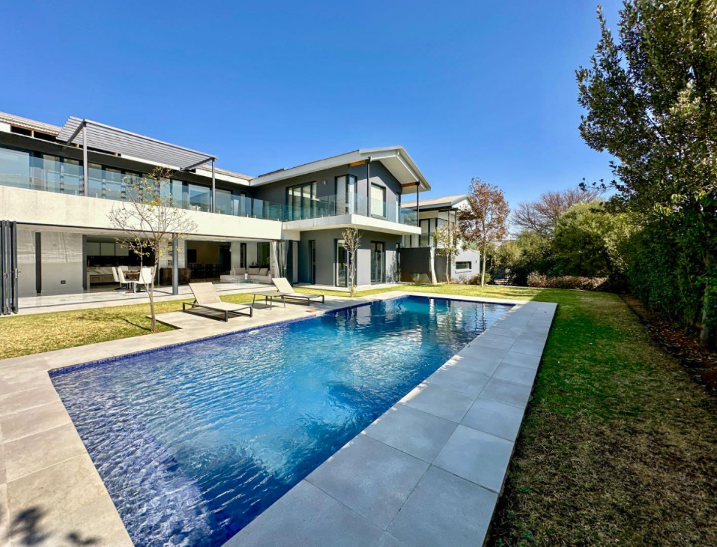 4 Bedroom House for sale in Waterfall Country Estate - P24-114874399