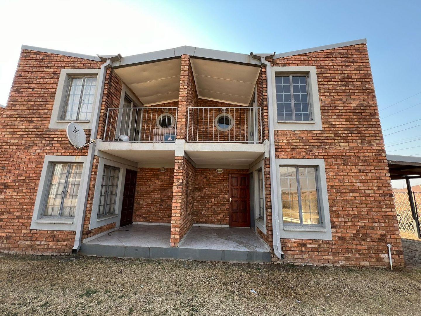 2 Bedroom Townhouse to rent in Windmill Park - Various Windmill Park ...