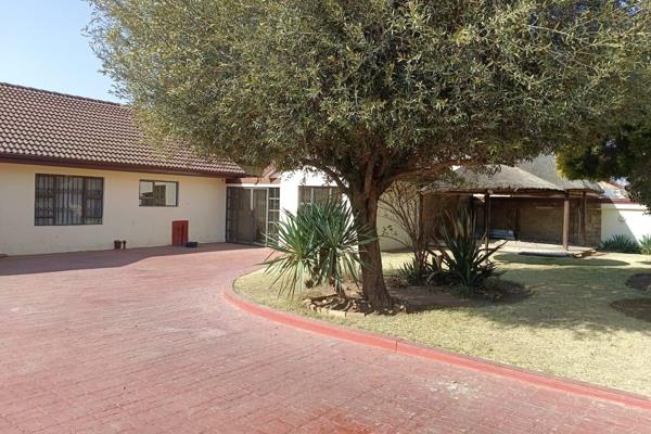 Riamar Park Property : Property and houses for sale in Riamar Park ...