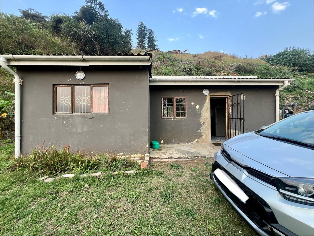 2 Bedroom House for sale in Isipingo Beach - P24-114932427