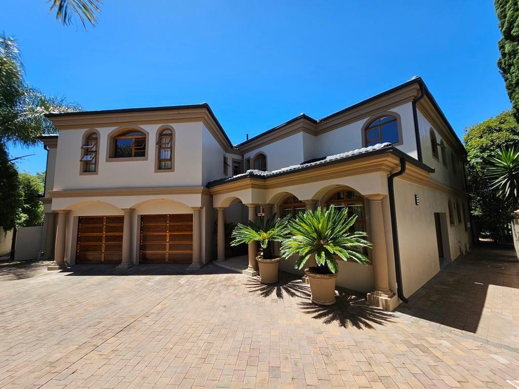 5 Bedroom House for sale in Centurion Golf Estate - P24-114987852