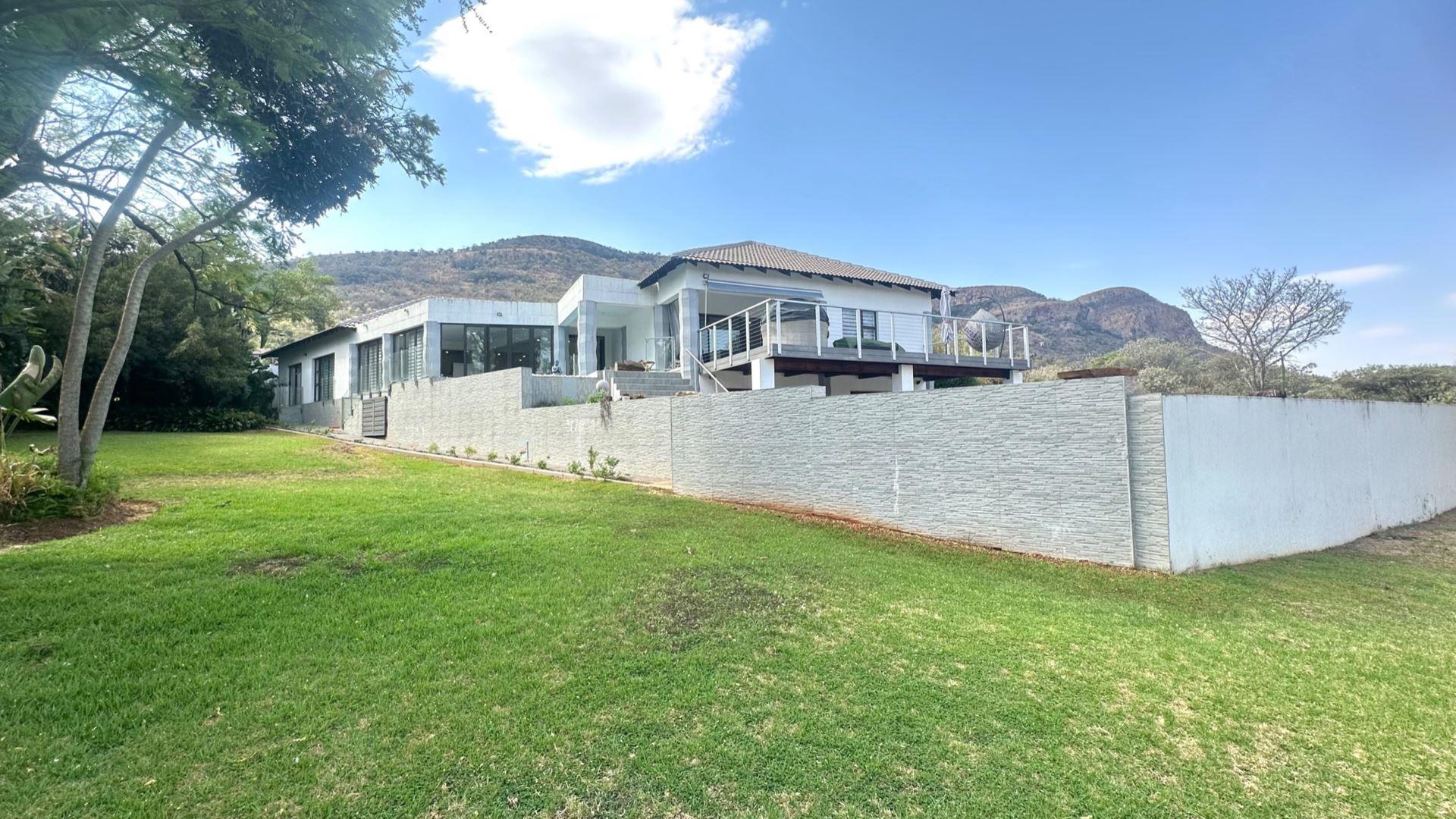 4 Bedroom House for sale in Kosmos Ridge - P24-115003428