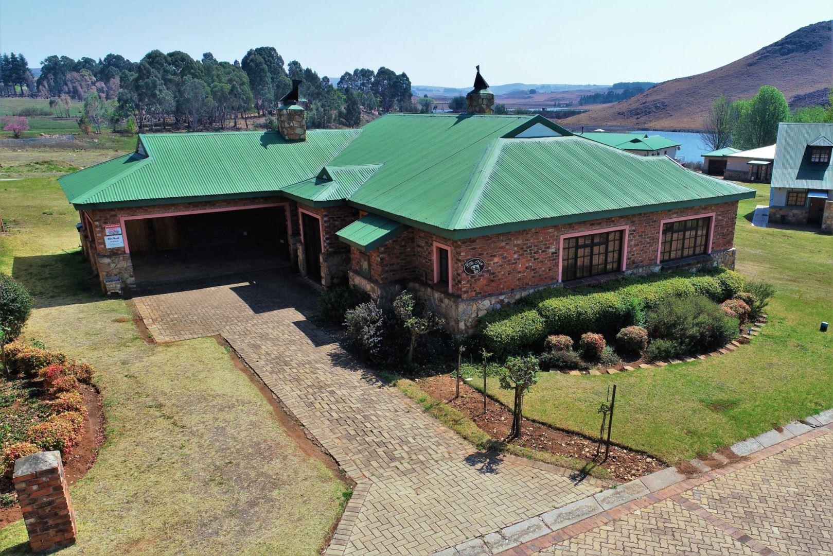 3 Bedroom House for sale in Dullstroom - 660 Oaklane Estate - P24-113362687