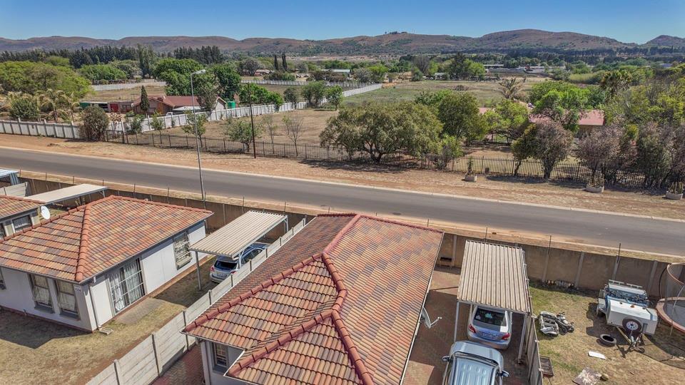 3 Bedroom House for sale in Andeon - P24-114958926