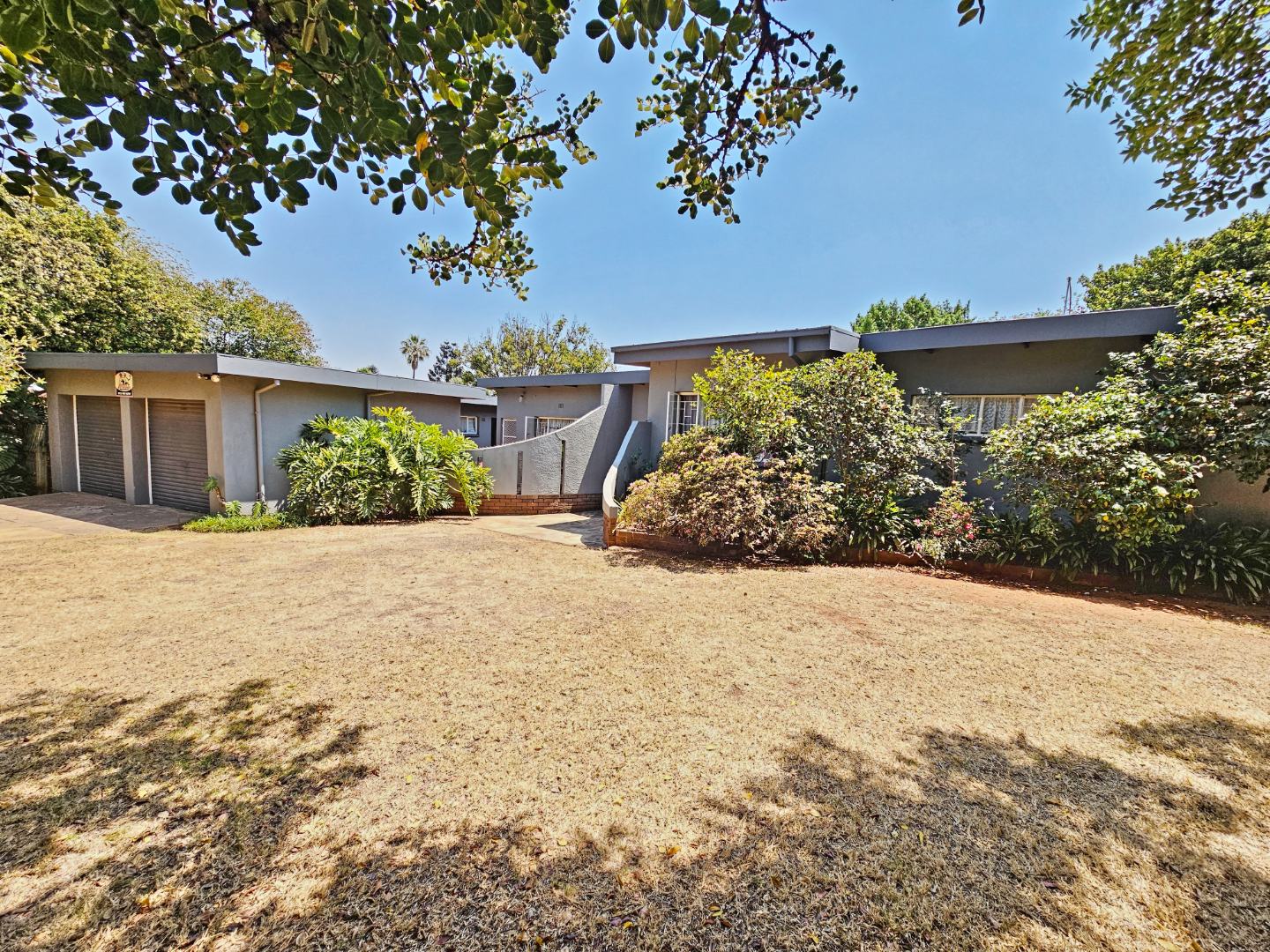 5 Bedroom House for sale in Elarduspark - P24-115103865