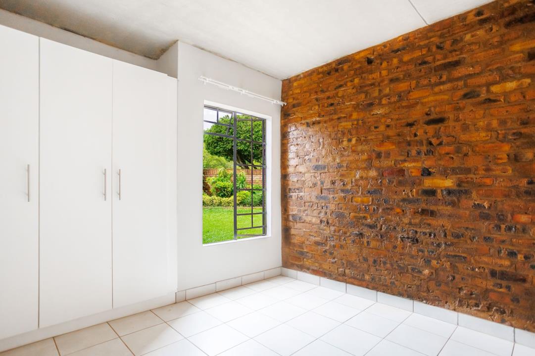 2 Bedroom Apartment / flat to rent in Mohlakeng - 16875 Ralerata Street ...