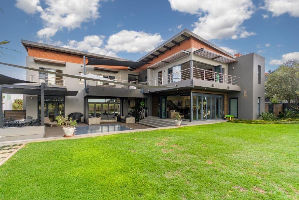 4 Bedroom House for sale in Copperleaf Estate - P24-115153870