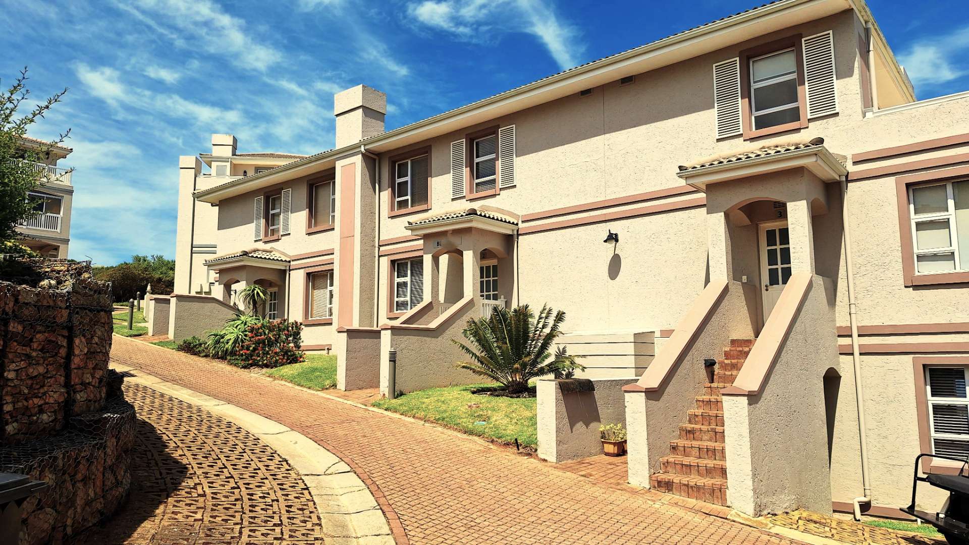 2 Bedroom Townhouse for sale in Pinnacle Point Golf Estate - 1 Pinnacle ...