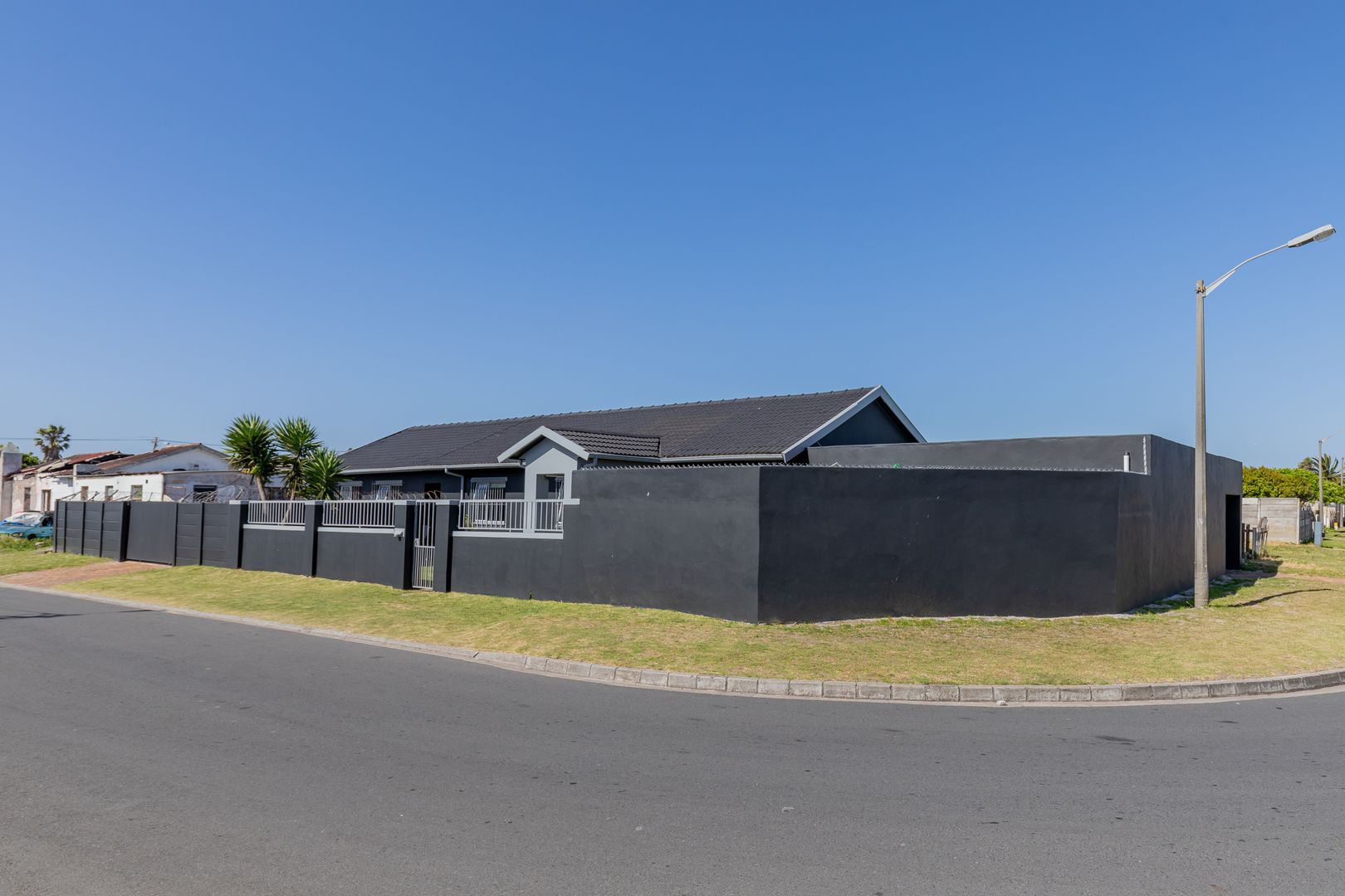 4 Bedroom House for sale in Lotus River - P24-115225290