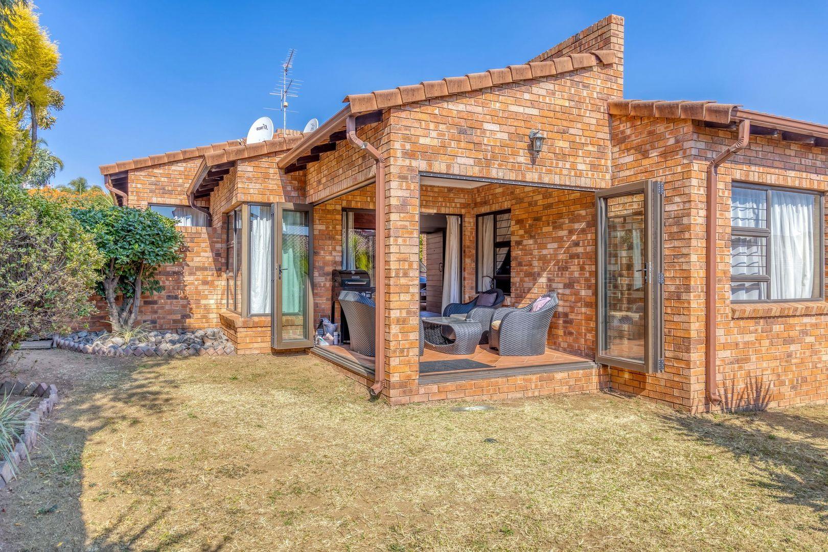 3 Bedroom House for sale in North Riding - P24-114594558