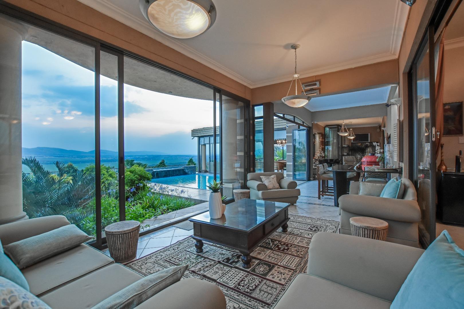 4 Bedroom House for sale in Kosmos Ridge - P24-115265718