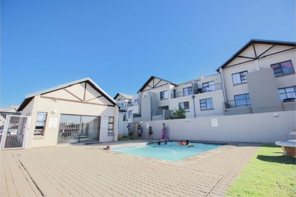 Ruimsig Property : Townhouses for sale in Ruimsig : Property24.com