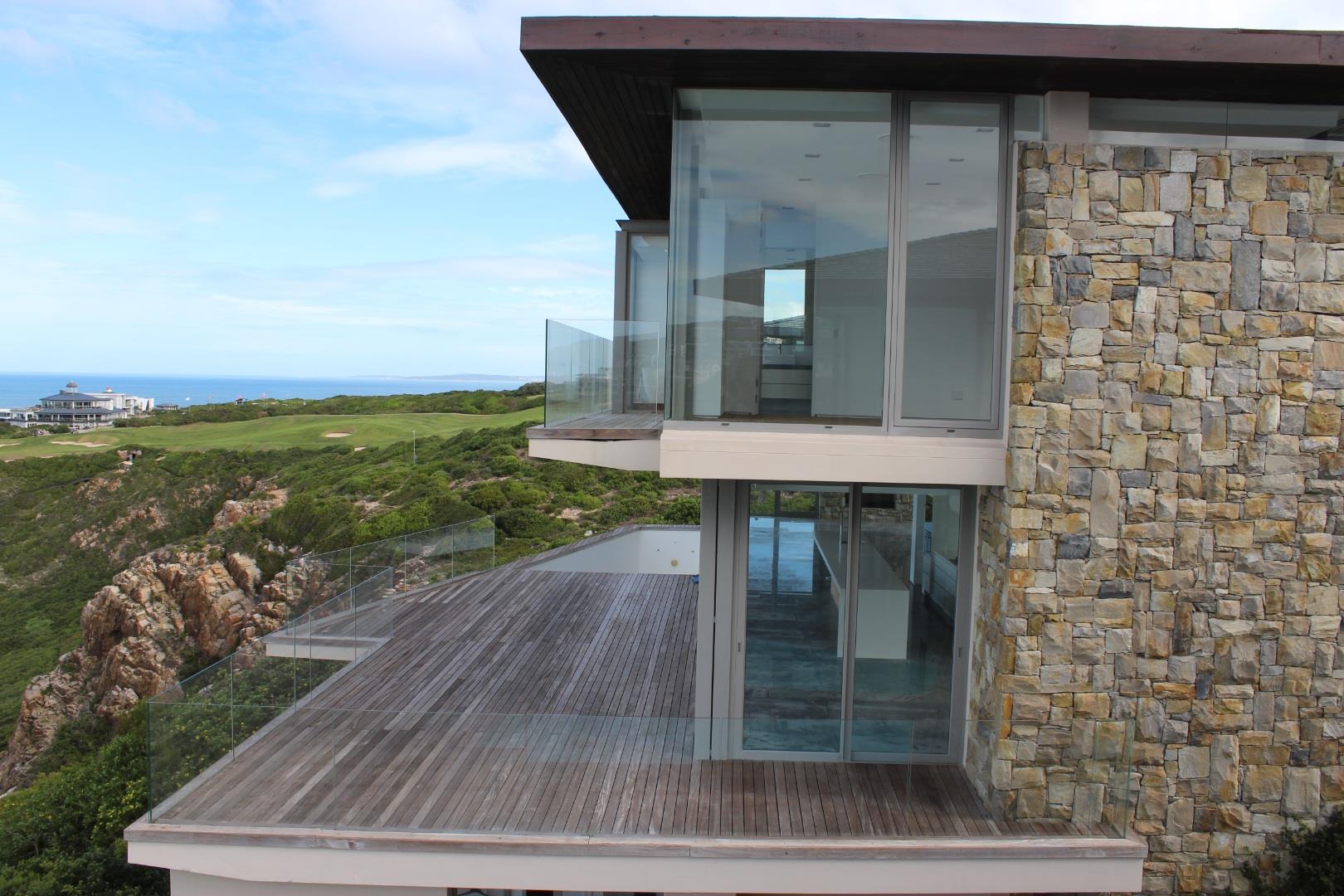 5 Bedroom House for sale in Pinnacle Point Golf Estate - P24-115332227