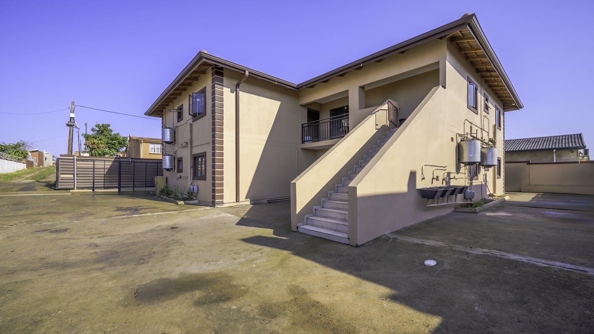 12 Bedroom House for sale in Whetstone - 15 Woodstone Place - P24-114600794