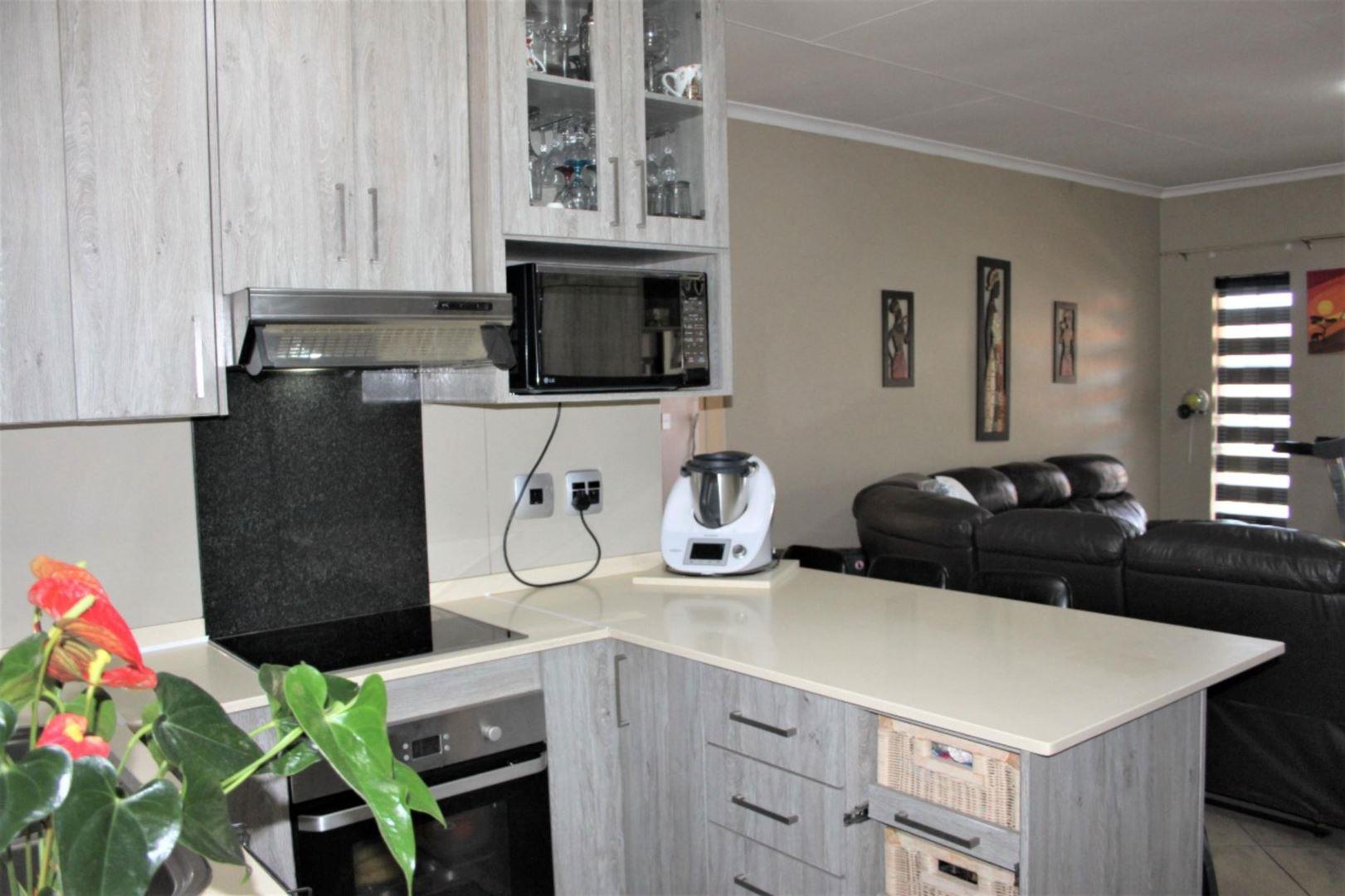 2 Bedroom Apartment / flat for sale in Rynfield - 149a President Band ...