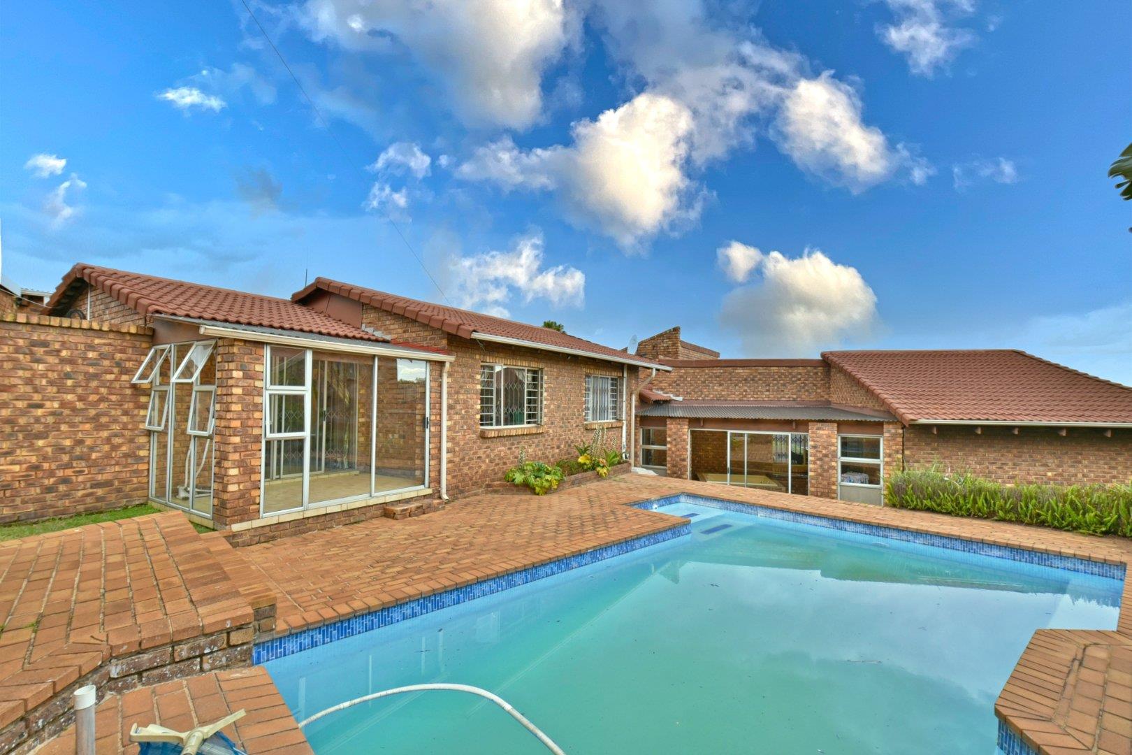 3 Bedroom House for sale in Winchester Hills - P24-116531900