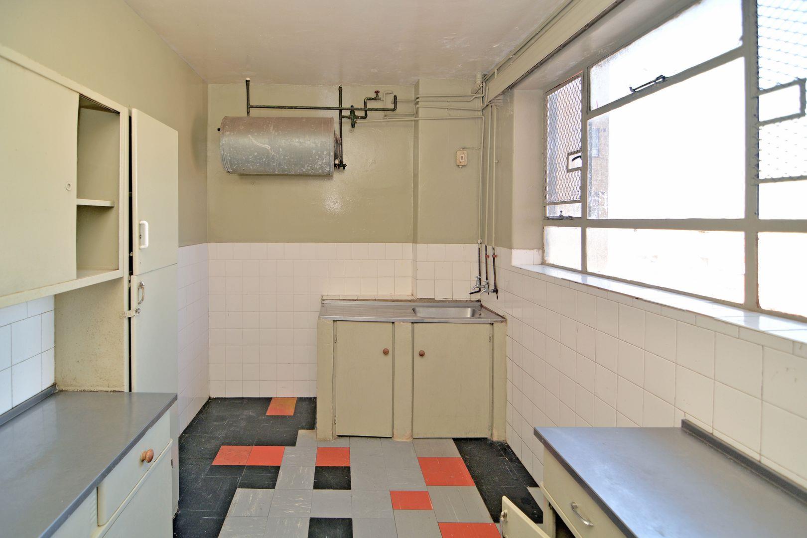3 Bedroom Apartment / flat to rent in Hillbrow - 103 Matroosberg, 20 ...