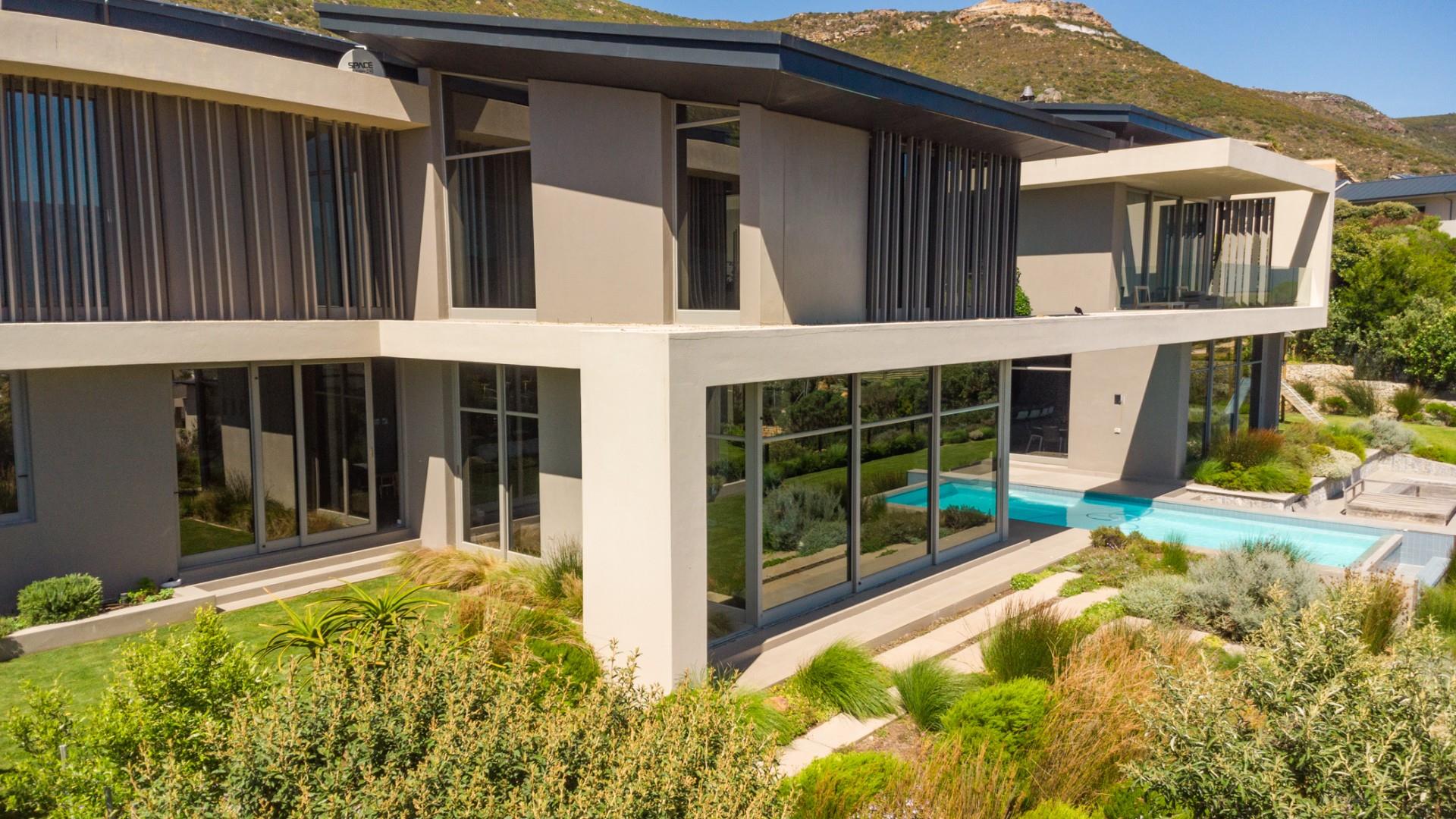 Constantia, Cape Town Property : Houses for sale in Constantia, Cape ...