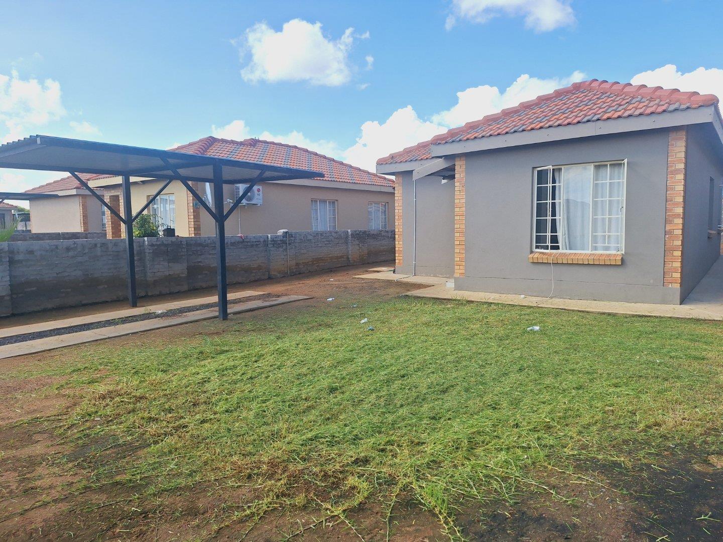 3 Bedroom House for sale in Mogwase - P24-115448058