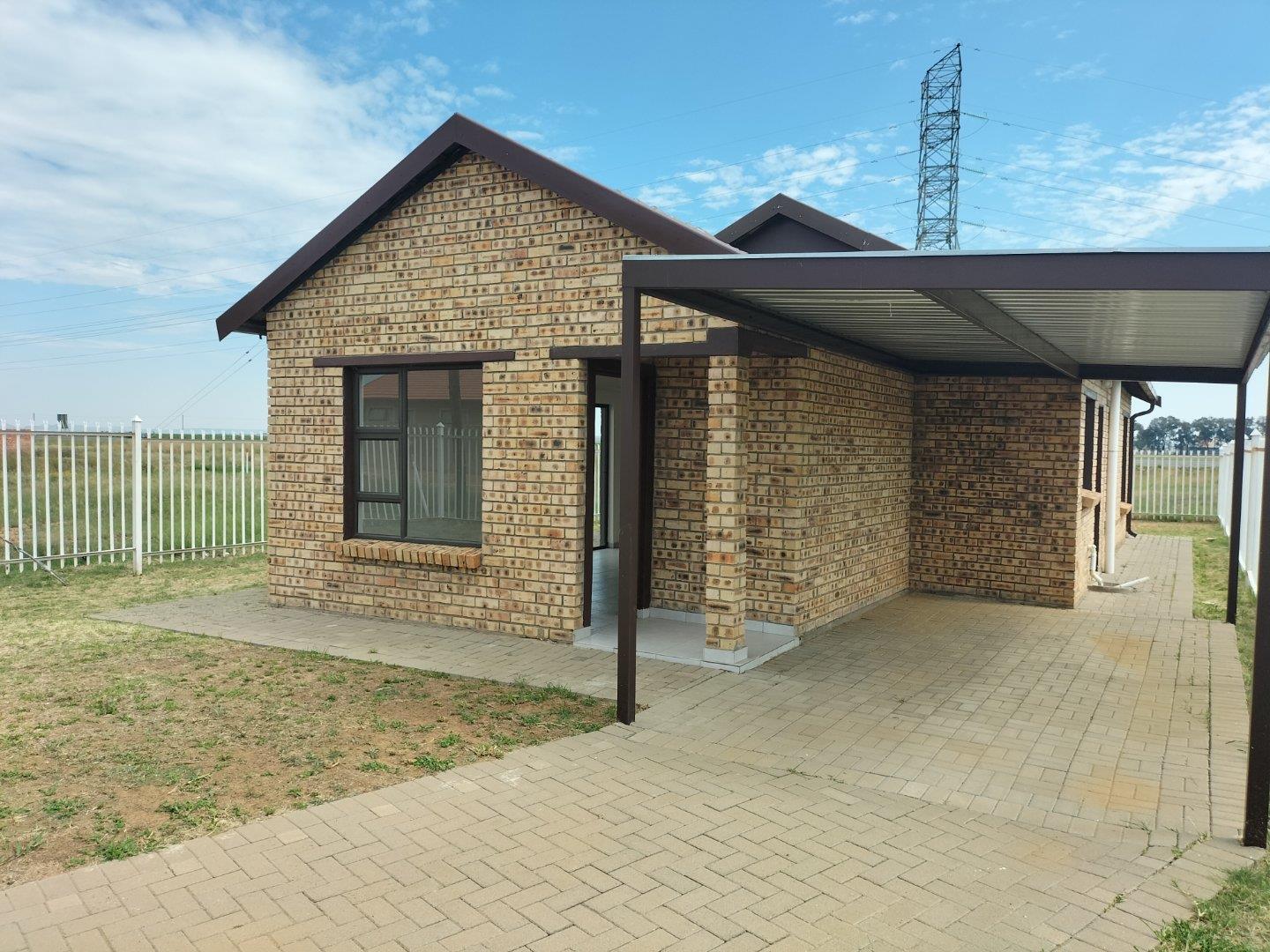 3 Bedroom House for sale in Mandela View - P24-115455514