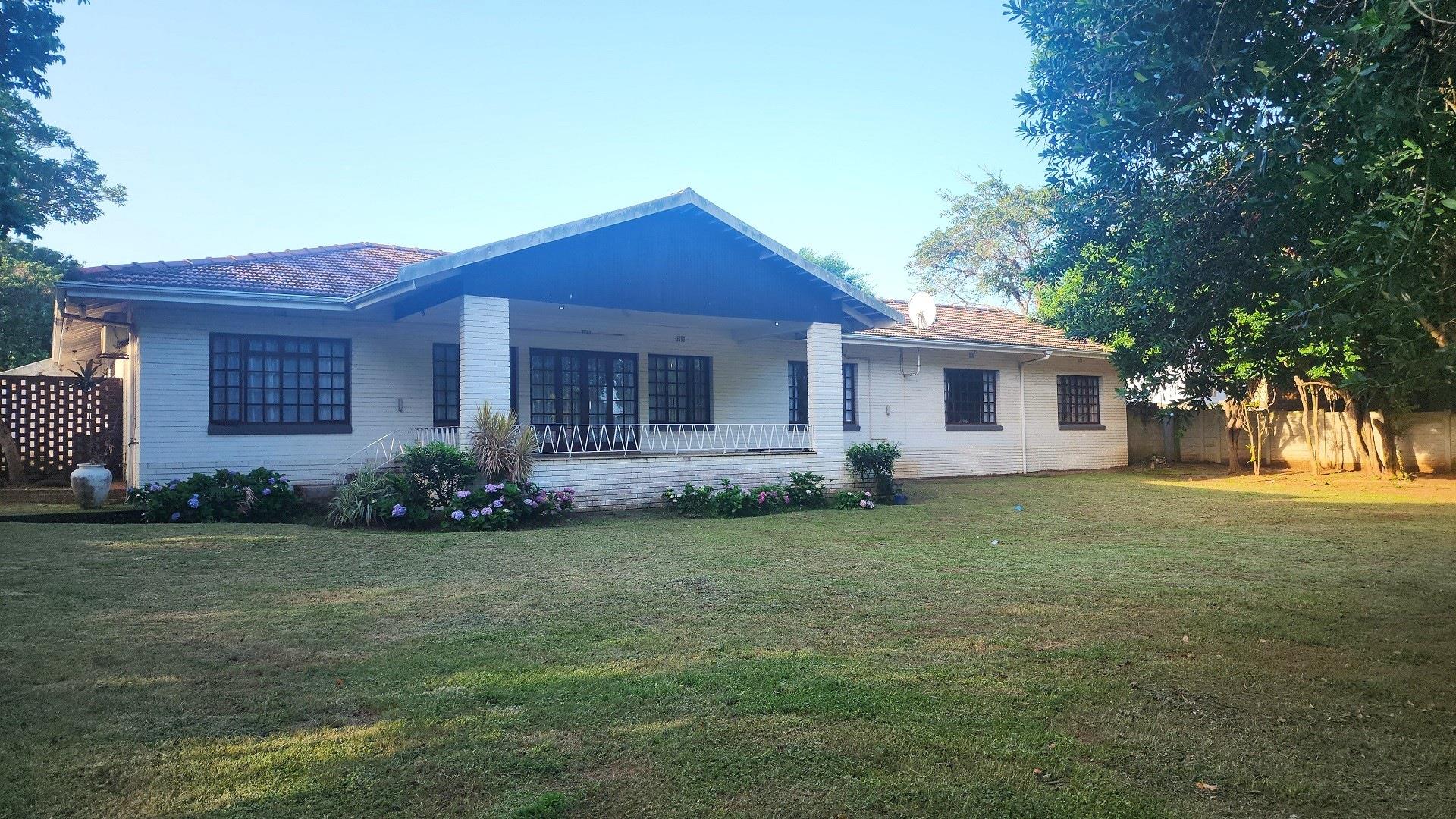 4 Bedroom House for sale in Umkomaas - P24-115495384