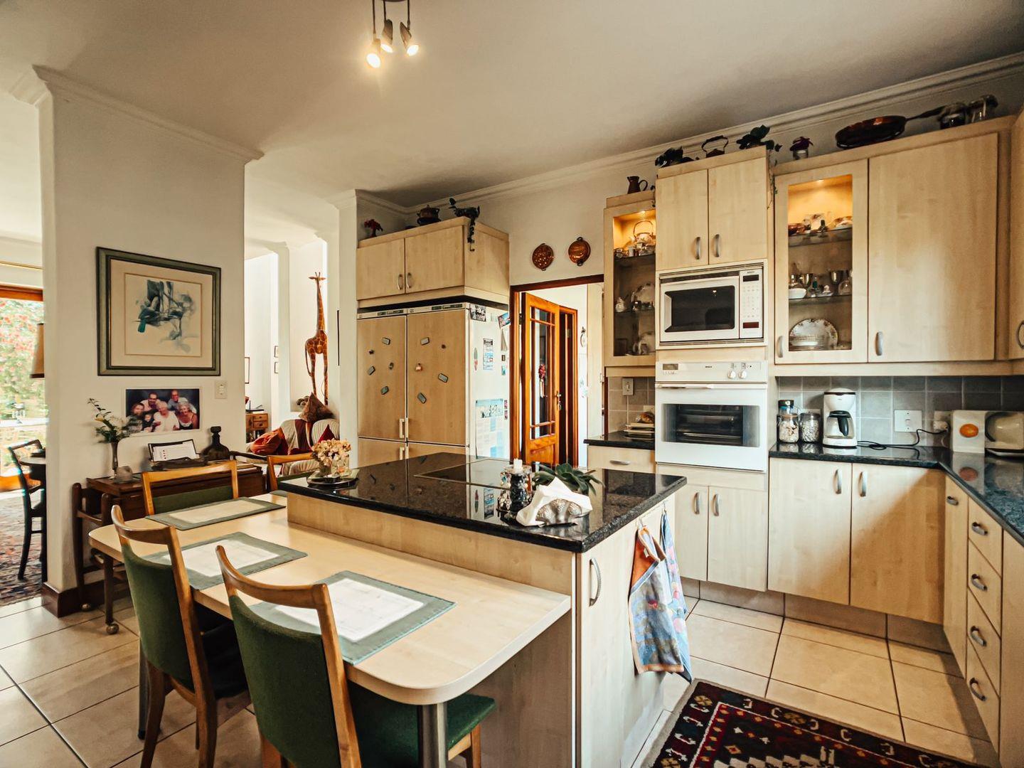 4 Bedroom House for sale in Randpark Ridge - P24-113427923