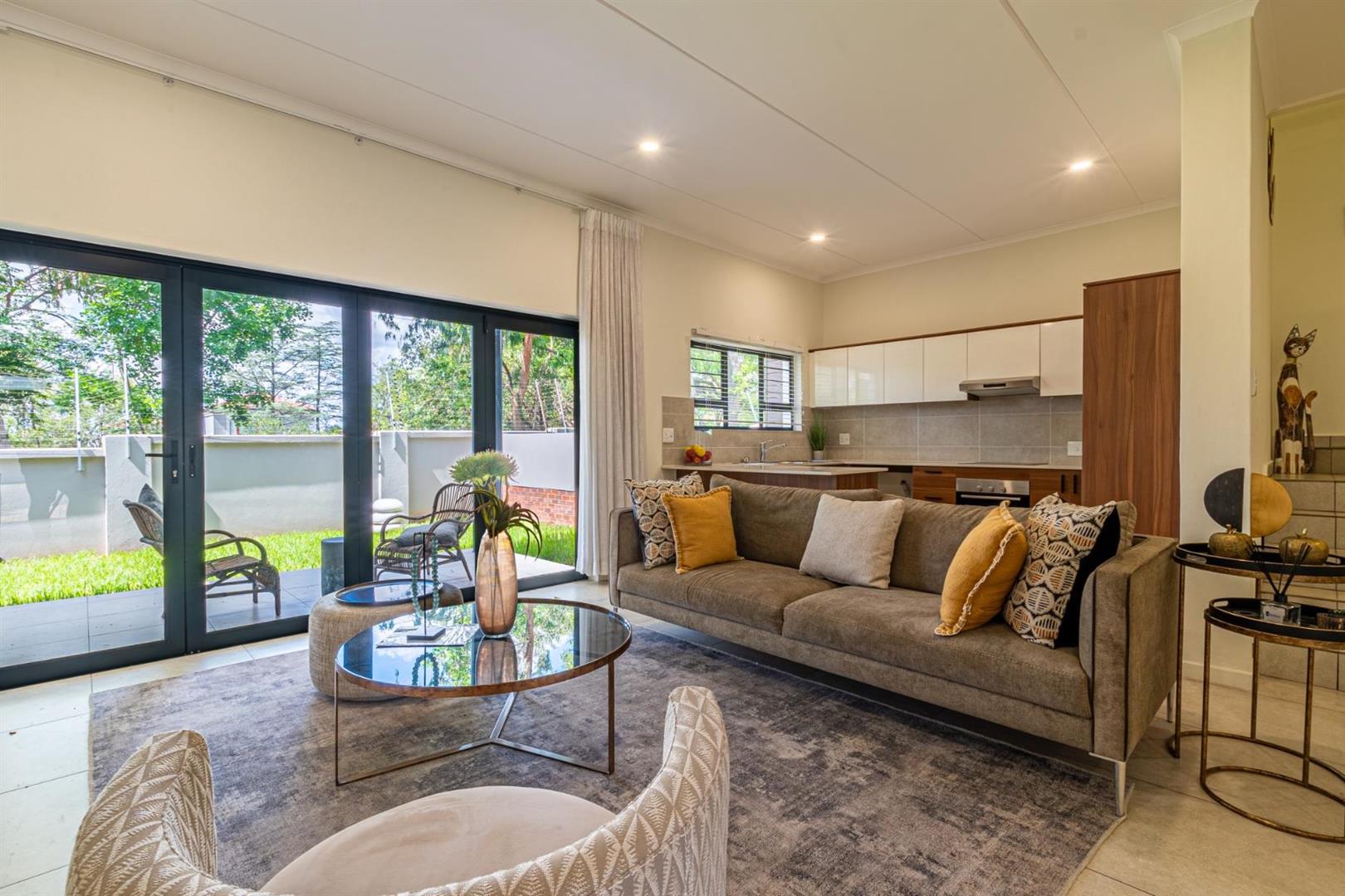 4 Bedroom Townhouse for sale in Sunninghill - 43 Kisumu Road - P24 ...