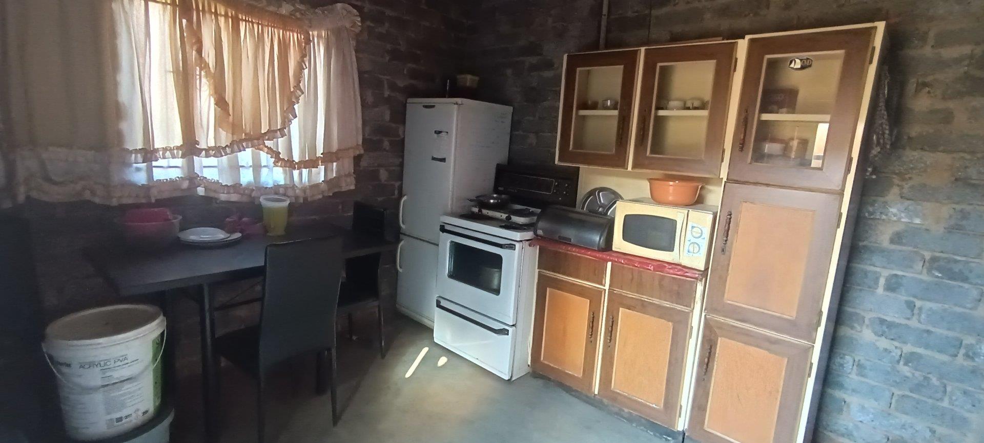 3 Bedroom House for sale in Tsakane Ext 17 - P24-115527139