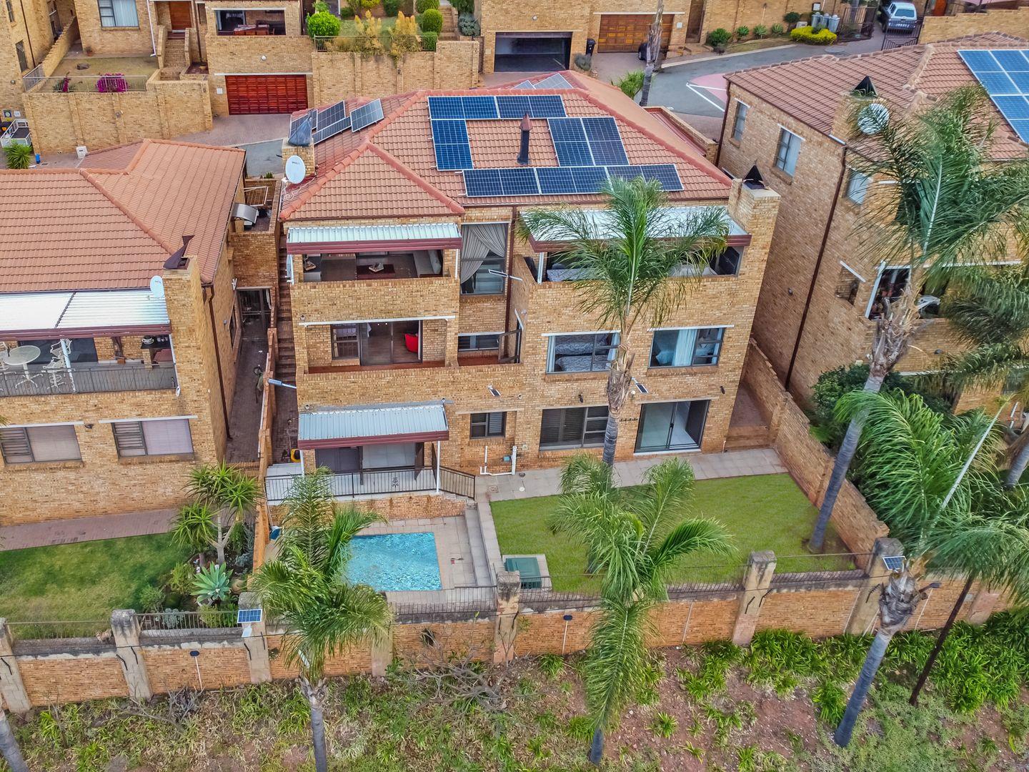 4 Bedroom House for sale in Helderkruin - Helder Rock, 56 Norite Road ...